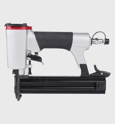 Cina 18 calibro Pneumatico Brad Nail Gun Air Nailer F32 per stile di lavoro Tipo reciproco in vendita