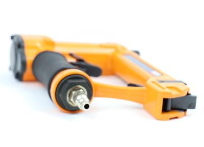 Cina Reciprocal Type Air Stapler 22gauge Fine Crown Pneumatic Staple Gun 7116 Short Nose in vendita