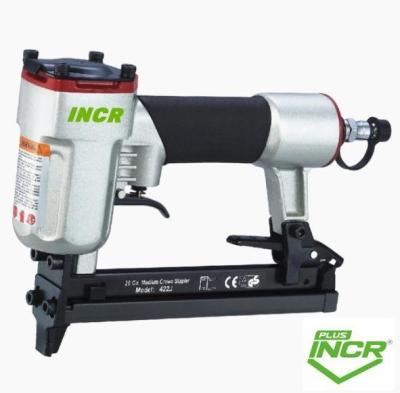 Cina 20 calibro Fine Crown Air Stapler per arredamento stile di lavoro reciproco tipo 422j in vendita