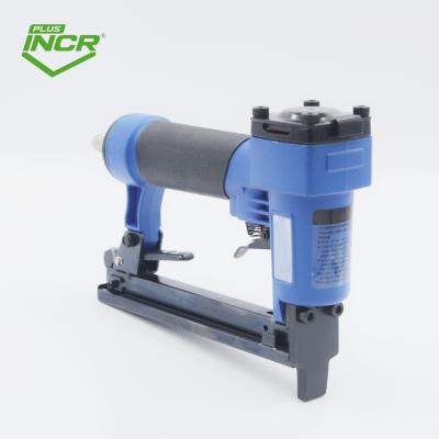 Cina 22 calibro Fine Crown Air Pneumatic Staple Gun per la decorazione dei mobili in vendita