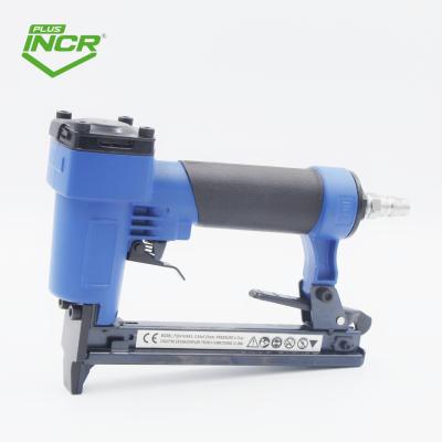 Cina Fine Crown Air Pneumatic Staple Gun Top-rated Air Stapler 8416 per la decorazione dei mobili in vendita