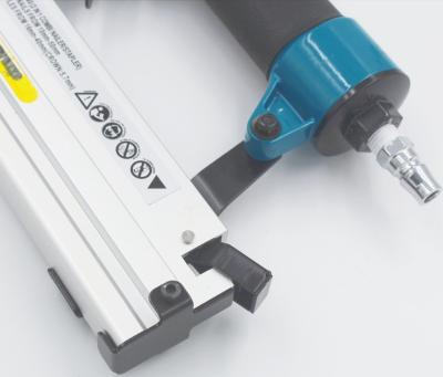 Cina 2in1 Multifunzionale Air Nailer Stapler Nail Staple Gun F50/9040 per le vostre esigenze in vendita