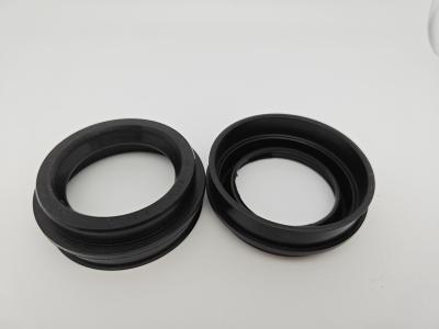 Cina Antipolvere della guarnizione del hub del camion dell'OEM di Axle Oil Seal della ruota posteriore su misura in vendita