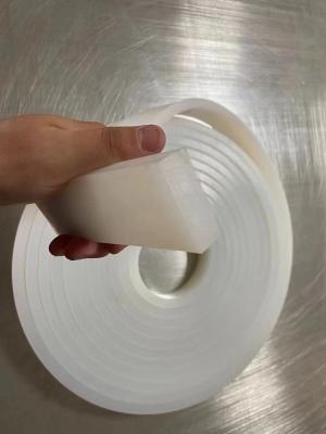 Cina Striscia di gomma espelsa personalizzabile di sigillamento di buona qualità per la varia banda di profili in vendita