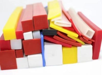 Cina Piano termoresistente di sigillatura dell'isolamento della striscia del quadrato della schiuma del silicone per le automobili, contenitori, macchine in vendita