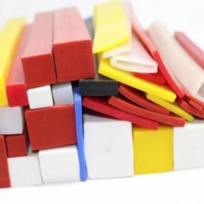 Cina La striscia su ordinazione della schiuma del silicone di dimensione ha espulso intorno a/striscia piana quadrata della guarnizione della gomma espansa della spugna del silicone in vendita