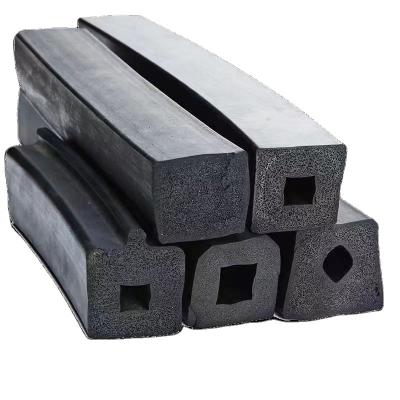 Cina Striscia di gomma di gomma della guarnizione della porta di automobile della banda di NBR FKM del silicone EPDM della guarnizione ad alta temperatura del giunto circolare in vendita
