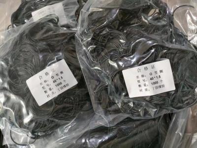 Cina Giunti circolari di gomma su ordinazione di gomma del giunto circolare FKM della guarnizione dei giunti circolari di dimensione di colore della fabbrica della Cina del materiale di FKM in vendita
