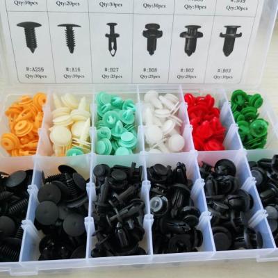 Cina La plastica dell'automobile di rendimento elevato taglia il corredo automobilistico delle clip del fermo in vendita