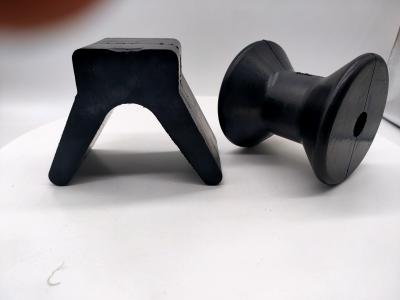 中国 8つはボートのトレーラーの部品トレーラーの車軸キールのローラーPU材料をカスタマイズした 販売のため