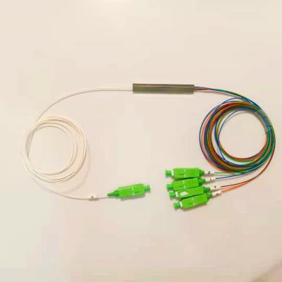 中国 FTTH 1x4のSc/Apcのコネクターが付いている鋼鉄管のタイプ繊維光学PLCのディバイダー 販売のため