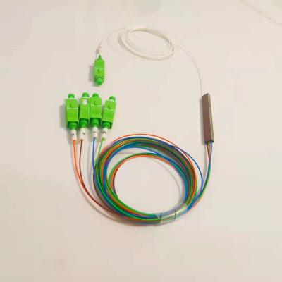 中国 FTTH 1x4のSc/Apcのコネクターが付いている鋼鉄管のタイプ繊維光学PLCのディバイダー 販売のため