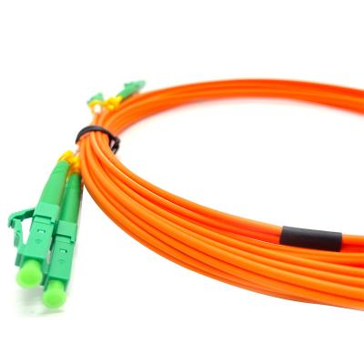 中国 LC/APC LC/APCポリ塩化ビニールLSZH G657A複式アパートの多モード繊維光学の3.0mm 2.0mmをパッチ・コードため 販売のため