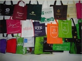 China Eco Friendly Colorful Non Woven Fabric Bags With Customized Logo / Size for sale