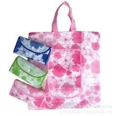 China Colorful Non Woven Fabric Shopping Bags , Non Woven Packaging Bags for sale