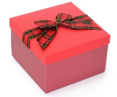 China Christmas Paper Gift Boxes With Ribbon Bow , Red Color Gift Packing Box for sale
