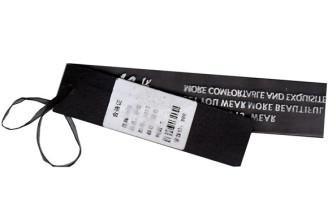 China Fashion Clothing Custom Printed Hang Tags Paper Material With Black String for sale