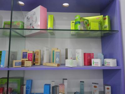China Customized Cosmetic Box Packaging With Silver Foil Stamped / Embossed Logo for sale
