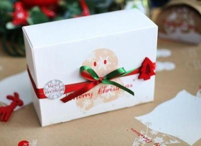 China Customized Paper Small Christmas Gift Boxes / Xmas Wrapping Boxes for sale