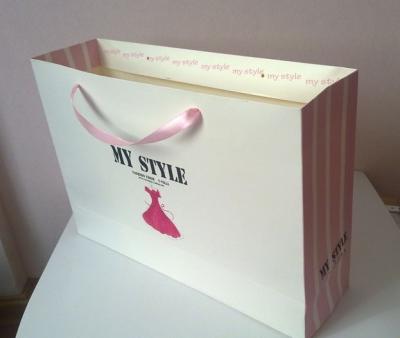 China Customized Paper Gift Bags For Packaging , Retail Shopping Bags With Handles for sale
