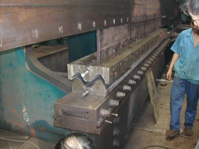 China O molde de dobra/pressiona o trabalho feito com ferramentas do freio de ferramentas da fabricação do corrimão da estrada à venda