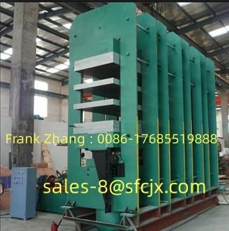 中国 冷却システムと装備されたコベイヤーベルト ゴム バルカナイジングプレス カスタマイズ 販売のため