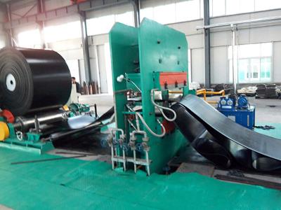 China PLC Control Rubber Vulcanizing Press with Cooling System and Customizable Size for Conveyor Belt Vulcanizing Machine for sale