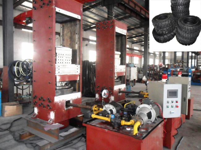 Solid tyre vulcanizing press machine assembly