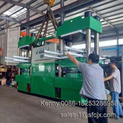 China Imprensa vulcanizando de borracha gêmea/máquina moldando frente e verso para o assoalho de borracha à venda