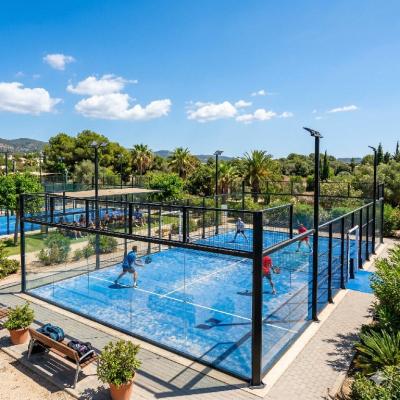 China Padel Court Construction System With Glass Panels Steel Frame for sale
