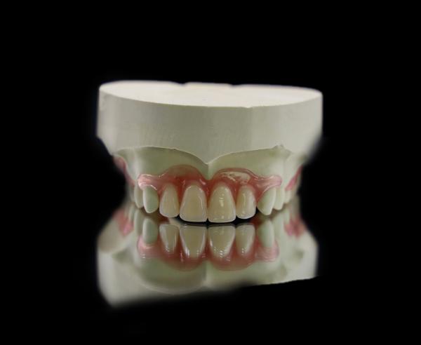 Quality Nonporous Dental Valplast Biocompatible Custom Made Flexible Partial Denture for sale
