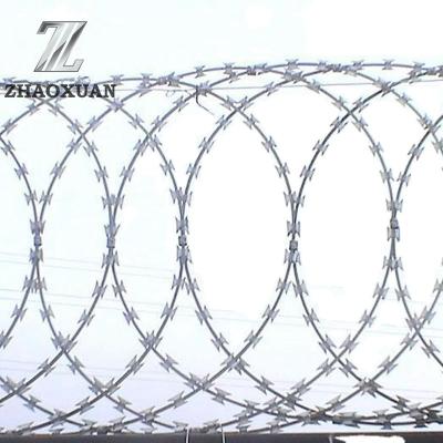 China 0,5 mm 0,6 mm dikke scheermesprikkeldraad gegalvaniseerde oppervlaktebehandeling Te koop