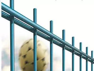 China Galvanisierte Doppel-Mesh Wire Fence For Military-Lager oder -stadien zu verkaufen