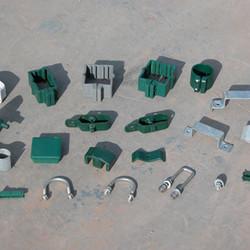 Cina Accessori per pali da recinzione Clip quadrate in ferro Raccordi di fissaggio in vendita