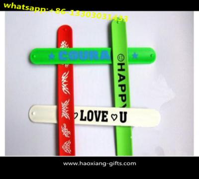 China Customized Cartoon Logo Print 100% Silicone Wrist Band/ Free Silicone Slap Bracelet for sale