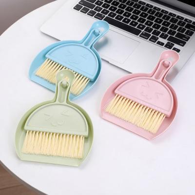 China PP Nylon Mini Dustpan And Brush Set For Cleaning for sale