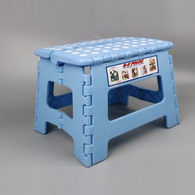 Китай Складная Multicolor портативная пластиковая складывая табуретка шага для детей и взрослых продается