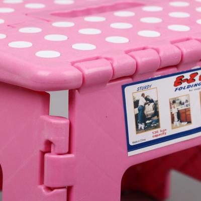 Cina Scalino piegante di plastica portatile multicolore pieghevole per i bambini e gli adulti in vendita