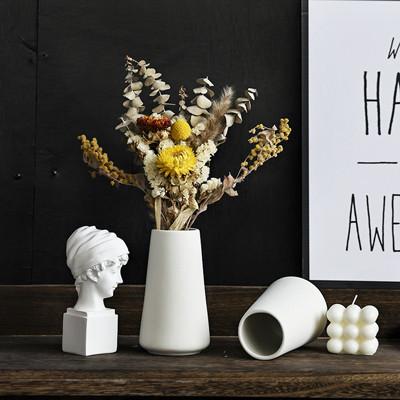 Cina Minimalism Style White Ceramic Vase For Bedroom Kitchen Living Room Office Desk in vendita
