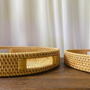 China Mão Multifunction - círculo tecido do Rattan que serve Tray Serving Basket com corte à venda