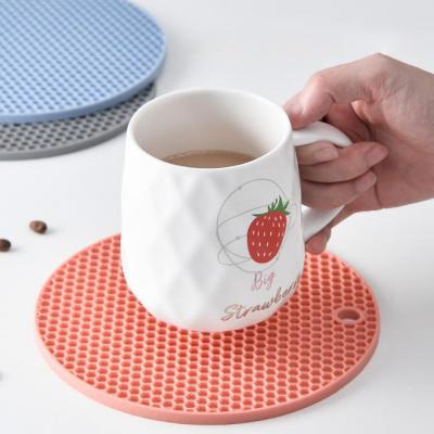 Cina L'utensile della cucina nessuno slitta il supporto di stufato di castrato termoresistente del silicone Mat Coaster in vendita