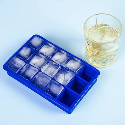 Cina Cubetto di ghiaccio Tray Easy Release Ice Cube Tray Kitchen Tools del silicone dei fori di rettangolo 15 in vendita