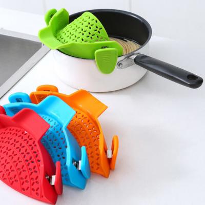 Cina Clip regolabile del riso sulla colapasta del silicone per i vasi ed il filtro della pasta in vendita