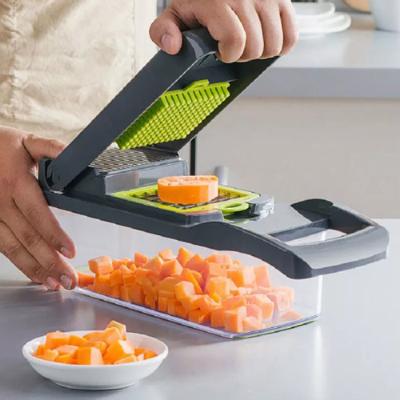 Cina La cucina in serie multifunzionale fornisce l'insieme di verdure di Chopper Shredder dell'affettatrice in vendita