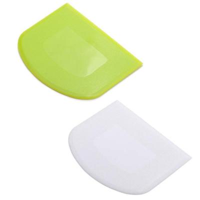 中国 食糧安全なプラスチック家庭用品のプラスチック プロダクトはカッターこね粉のスクレーパーのボーリングをする 販売のため