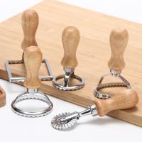 China Ravioli Stamp Maker Cutter with Roller Wheel Set Aluminum Wood 2x2x4 Inches for sale