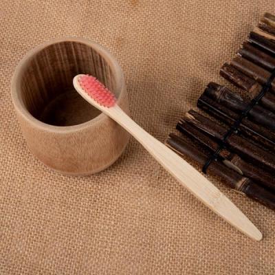 Cina Setole molli dello spazzolino da denti di bambù biodegradabile naturale del carbone in vendita