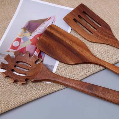 Cina Non attacchi i cucchiai di legno degli utensili di bambù della cucina in serie per la cottura dei 5 pezzi in vendita
