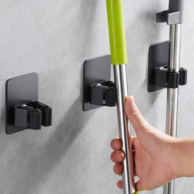 Cina Organizzatore Storage For Brushes della scopa del garage e del supporto di zazzera e zazzere in vendita
