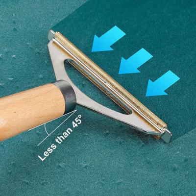Cina Rullo di legno del dispositivo di rimozione dei capelli dei vestiti del residuo di stoffa della lanugine della maniglia per i capelli dell'animale domestico dei vestiti in vendita
